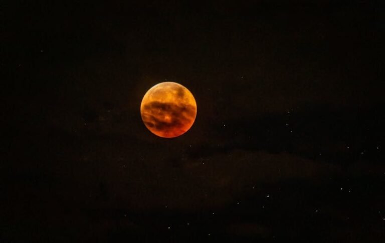 The Blood Moon: Myths and Meanings - SoulfulDreaming